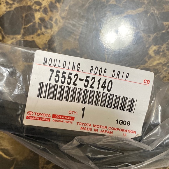 Toyota geniune parts | Other | Genuine Toyota 75552524 Roof Molding ...
